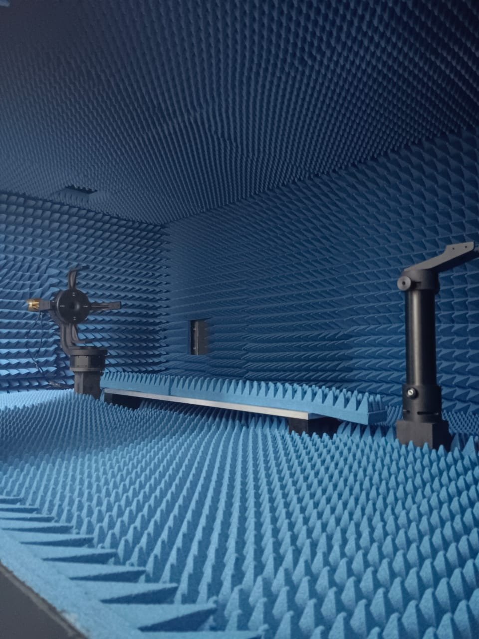 What is an Anechoic Chamber and How Does it Work? – DMC